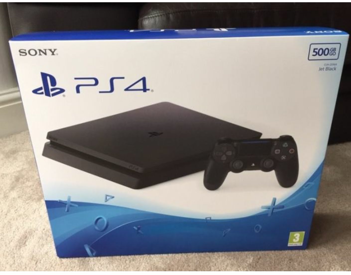 疑似薄版 PlayStation 4 照片流出！ - Wanuxi